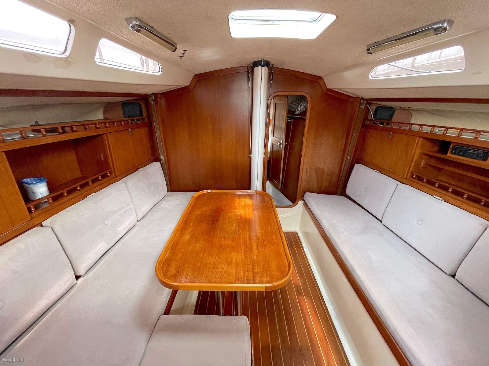 Used Cole Pawtucket 35 for Sale | Yachts For Sale | Yachthub