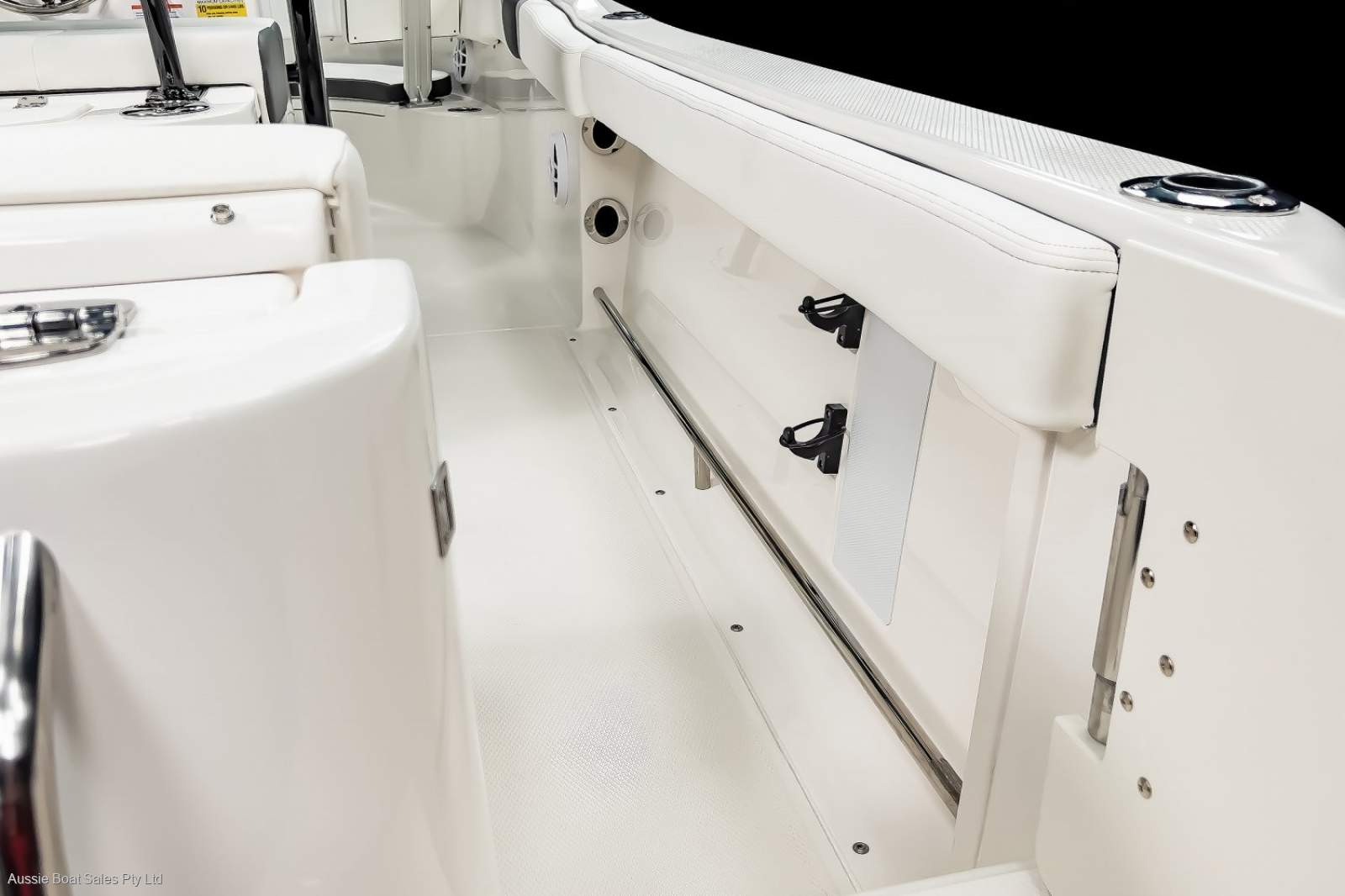 New Robalo R222 Centre Console for Sale | Boats For Sale | Yachthub