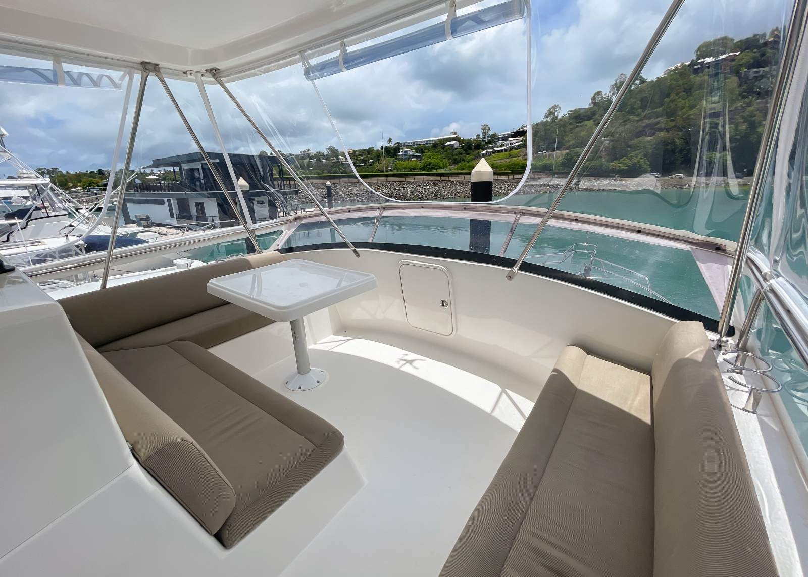 Caribbean 40 Flybridge Cruiser MK II For Sale | World Wide Boat Brokers