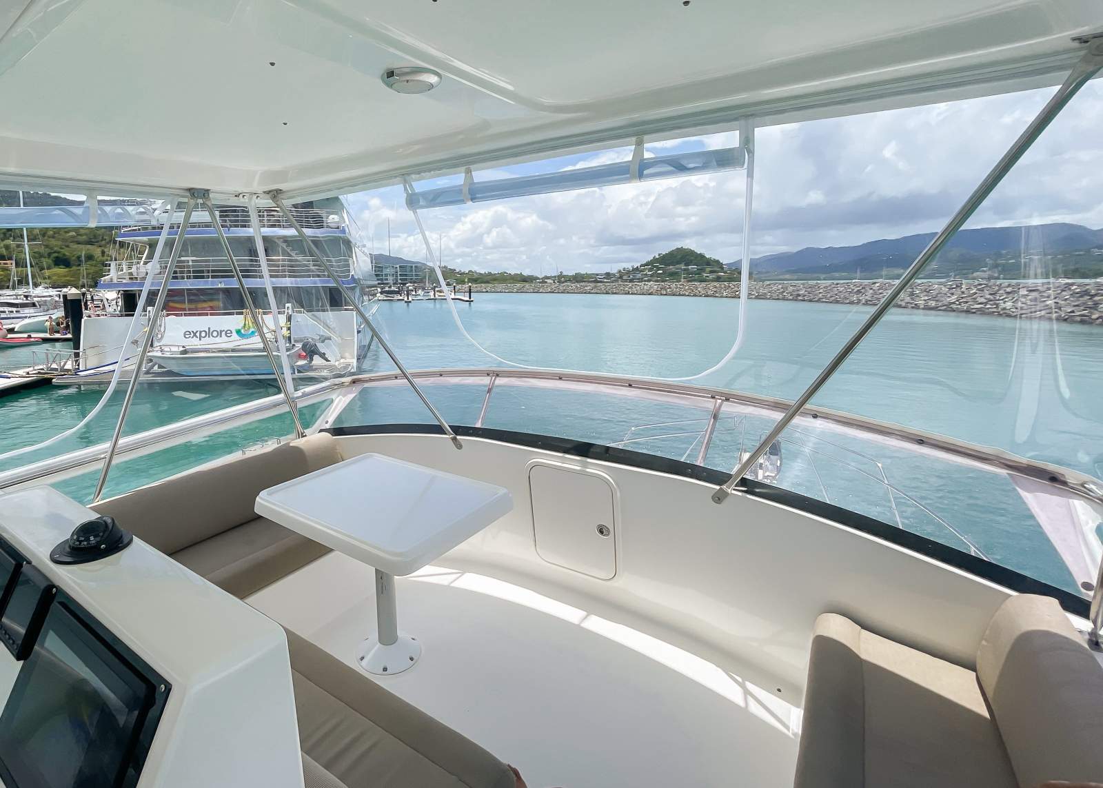 Caribbean 40 Flybridge Cruiser MK II For Sale | World Wide Boat Brokers