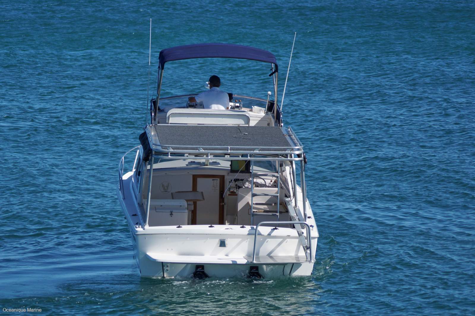 Used Caribbean 26 Flybridge Cruiser (with Trailer) for Sale | Boats For ...