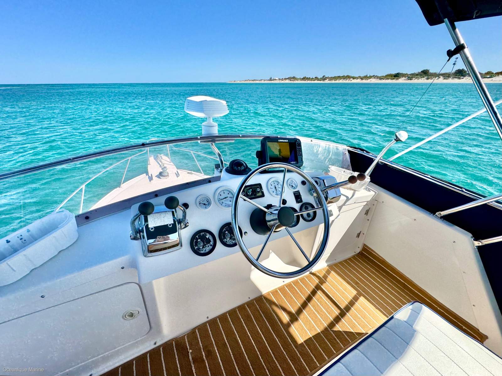 Used Caribbean 26 Flybridge Cruiser (with Trailer) for Sale | Boats For ...