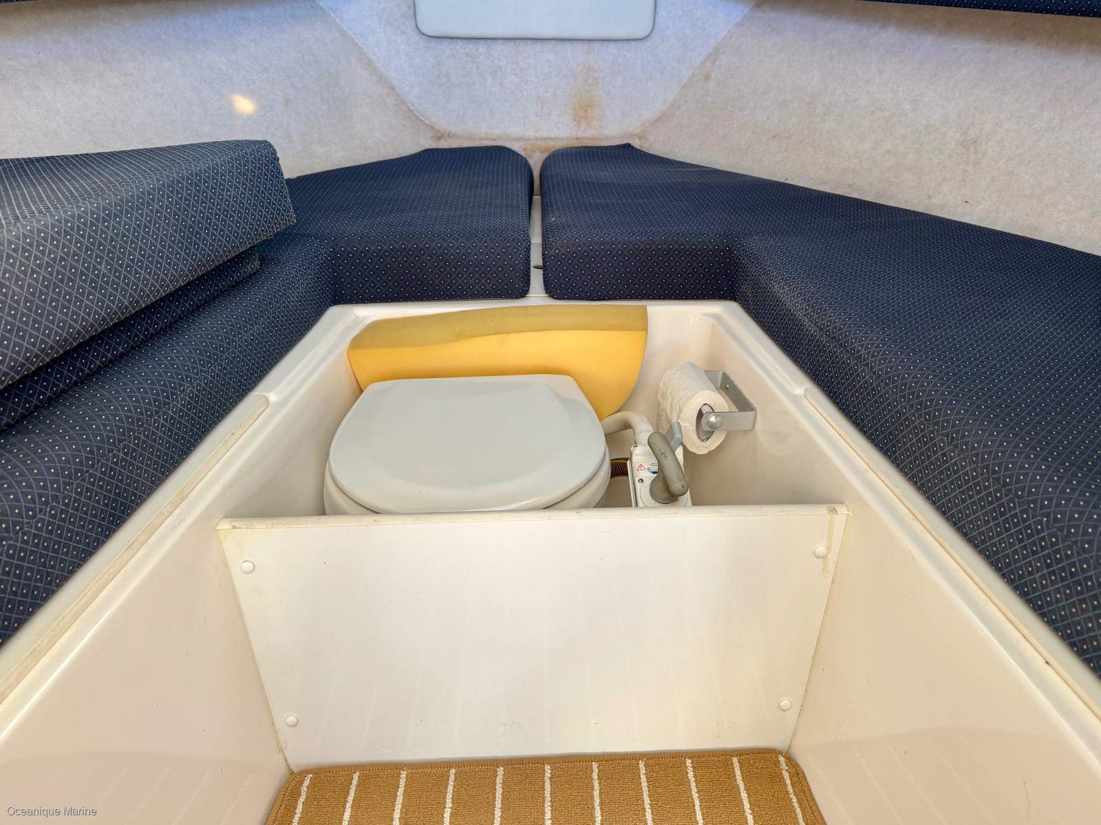 Used Caribbean 26 Flybridge Cruiser (with Trailer) for Sale | Boats For ...