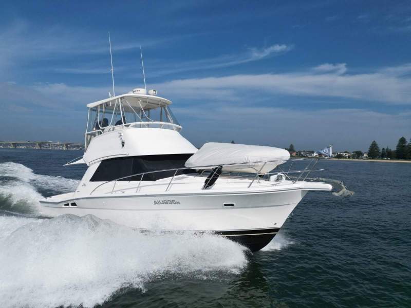 Riviera 36 Open Flybridge Single Cabin: Power Boats | Boats Online for ...