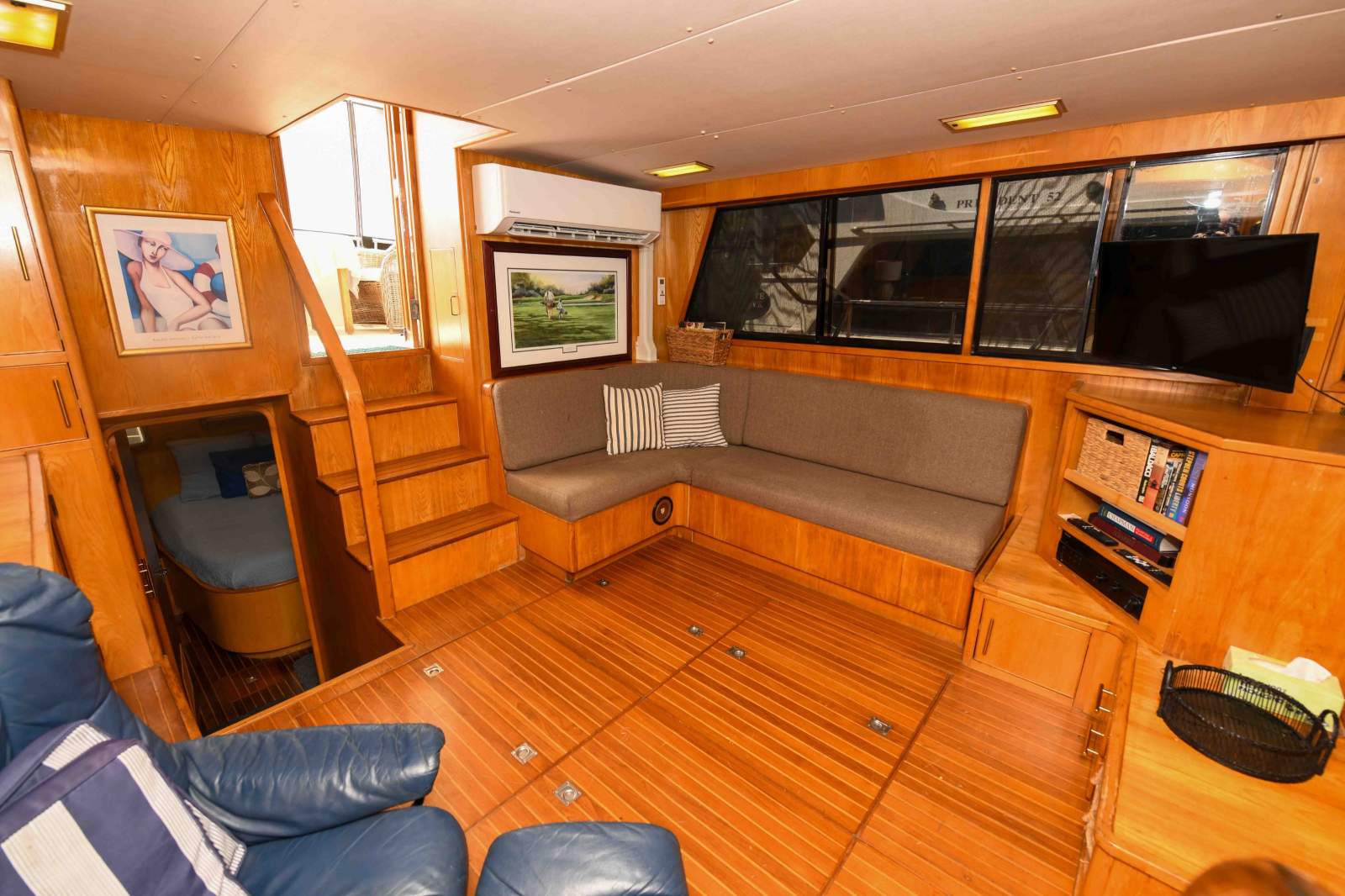 Used Kha Shing Flybridge Motor Cruiser for Sale | Boats For Sale | Yachthub