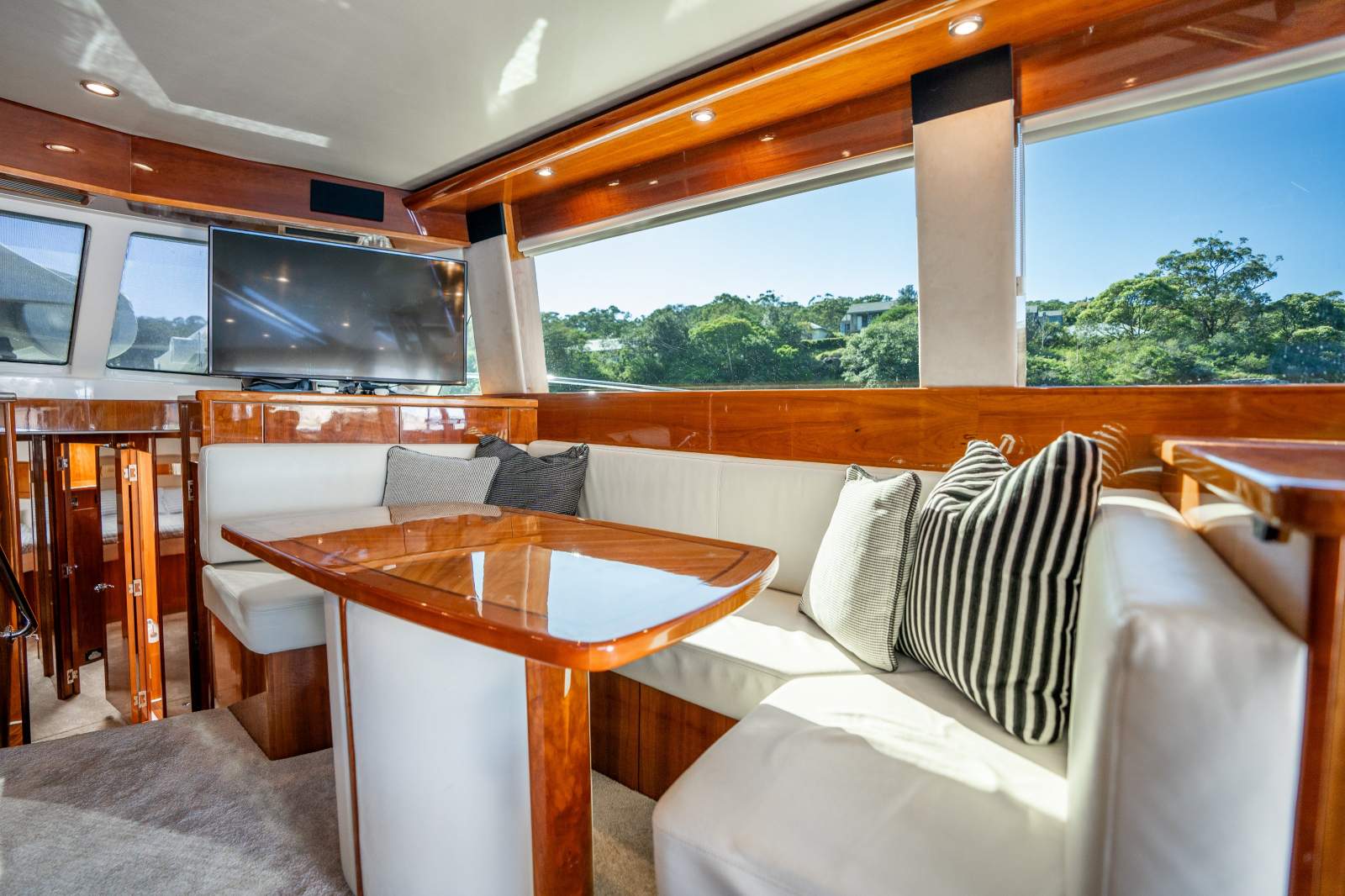 Used Riviera 61 Enclosed Flybridge 2011 Model for Sale | Boats For Sale ...