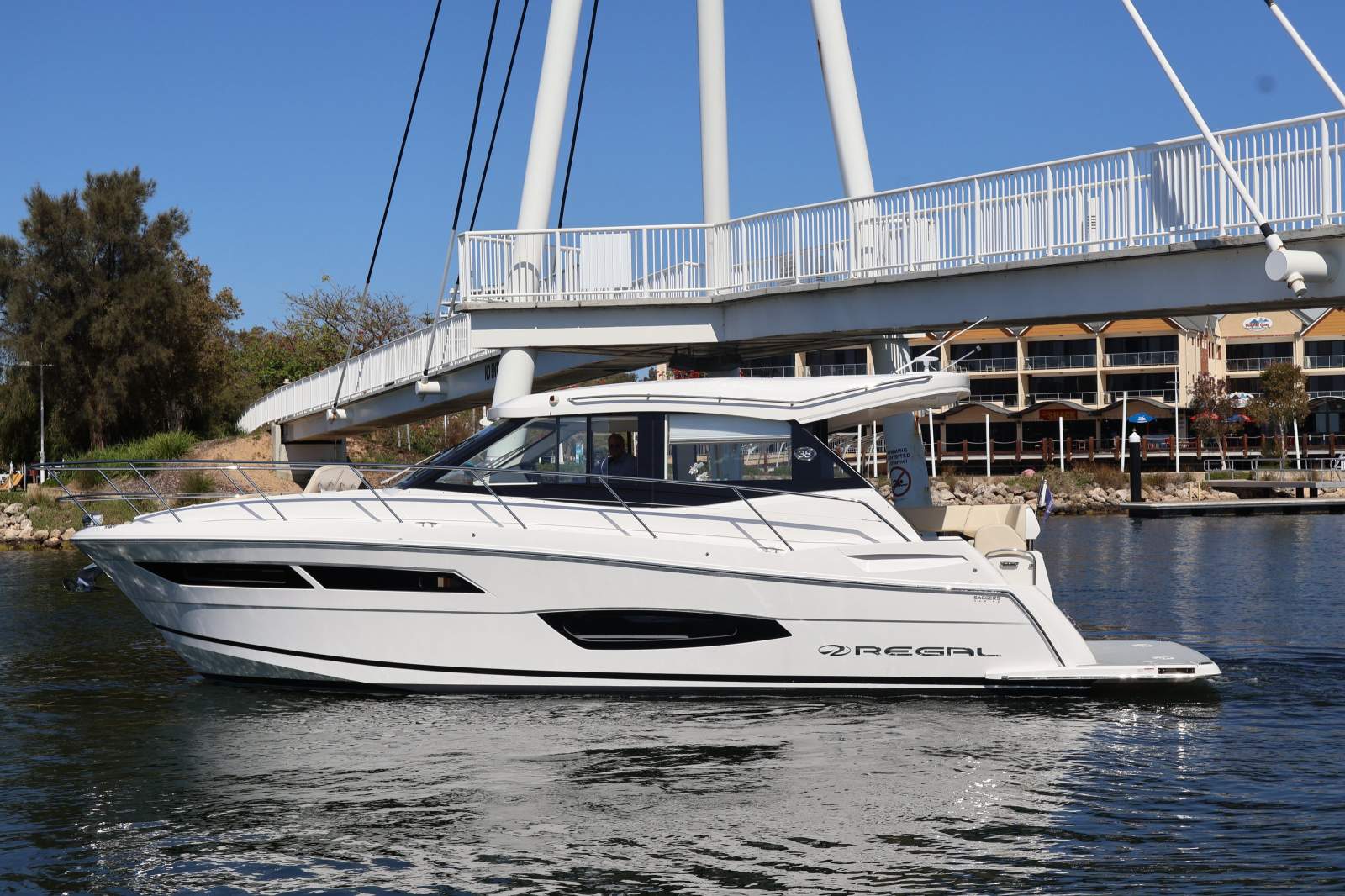New Regal 38 Grande Coupe - Available Today! For Sale | Oceaneer Marine
