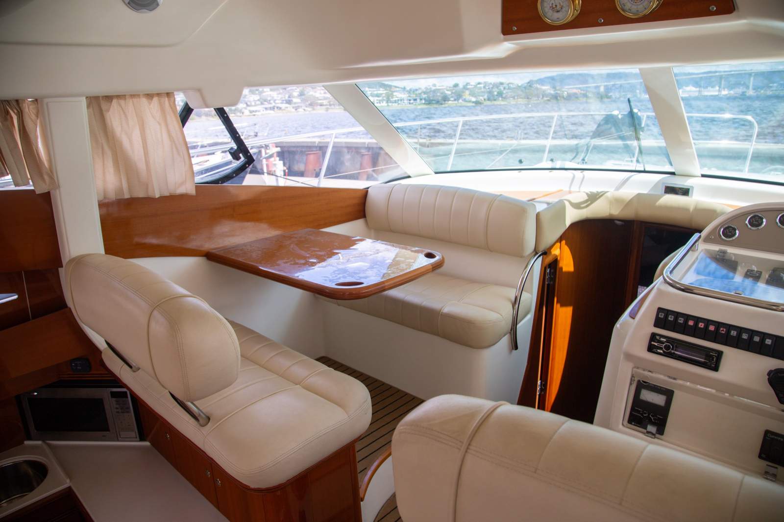 Used Jeanneau Prestige 46 Flybridge Low Hours Exceptional Condition for ...