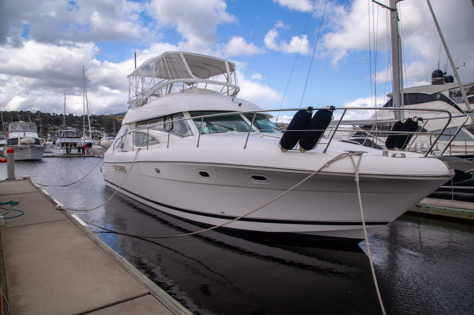 Used Jeanneau Prestige 46 Flybridge Low Hours Exceptional Condition for ...