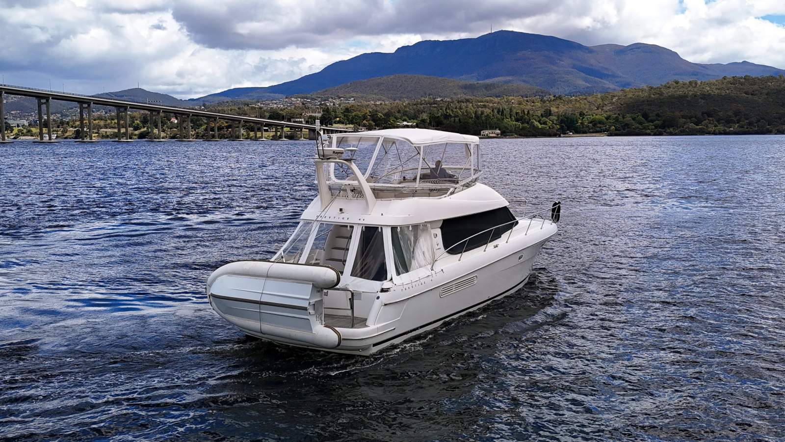 Used Jeanneau Prestige 46 Flybridge Low Hours Exceptional Condition for ...