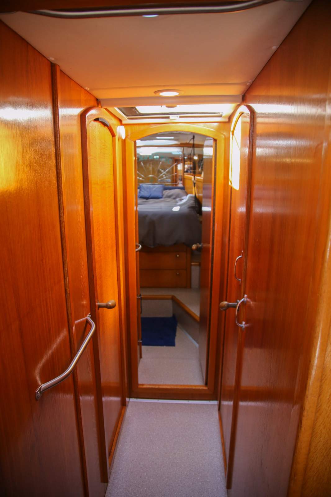 Used Majestic 60 High Volume Spacious Blue Water Cruiser for Sale ...