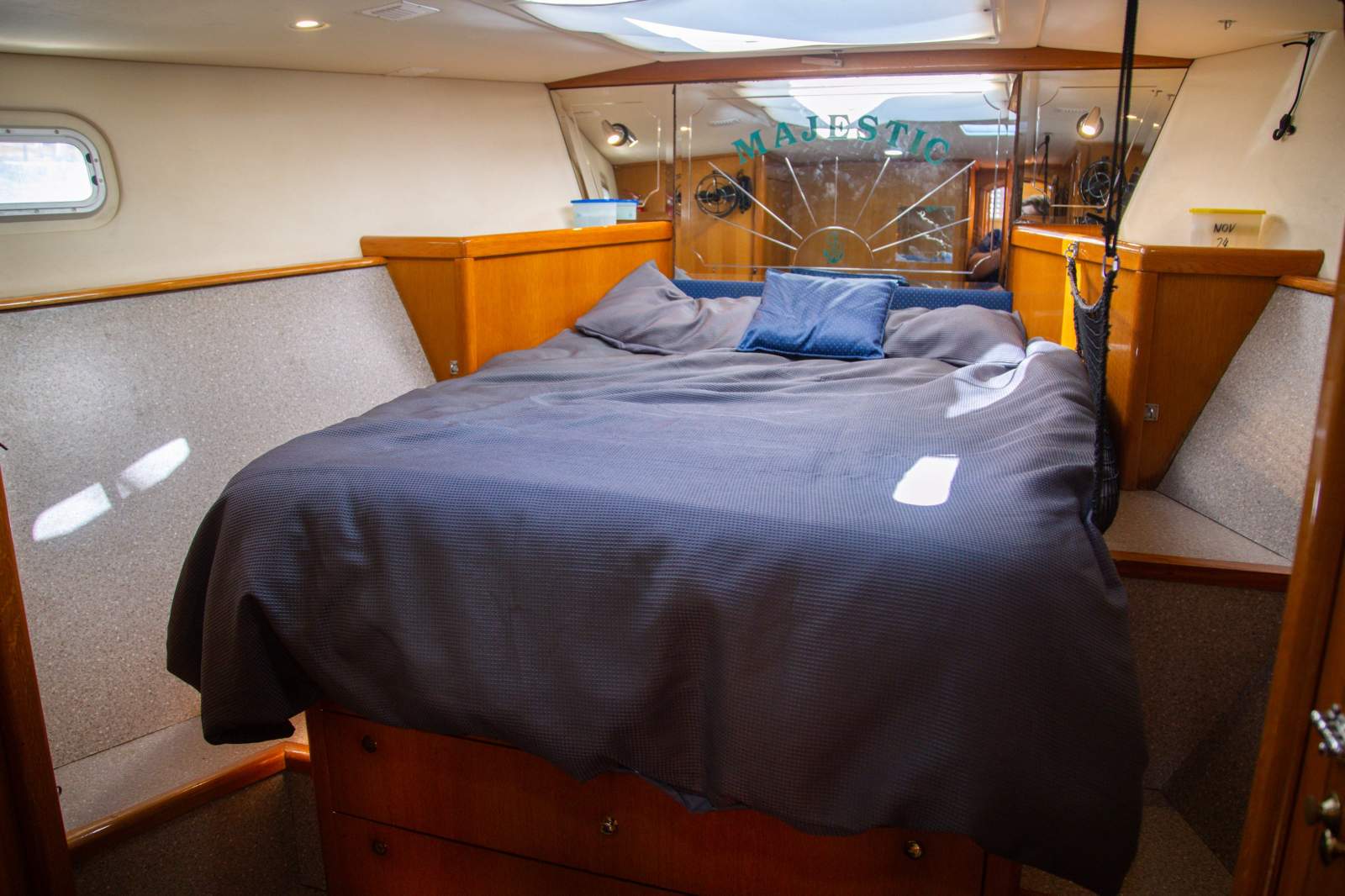 Used Majestic 60 High Volume Spacious Blue Water Cruiser for Sale ...