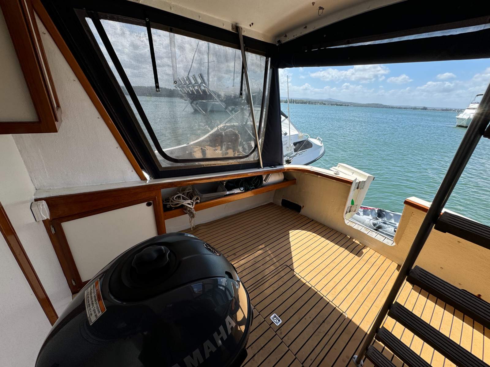 Masters 35 Flybridge - Survey, autopilot, 2000w inverter For Sale | Buy ...