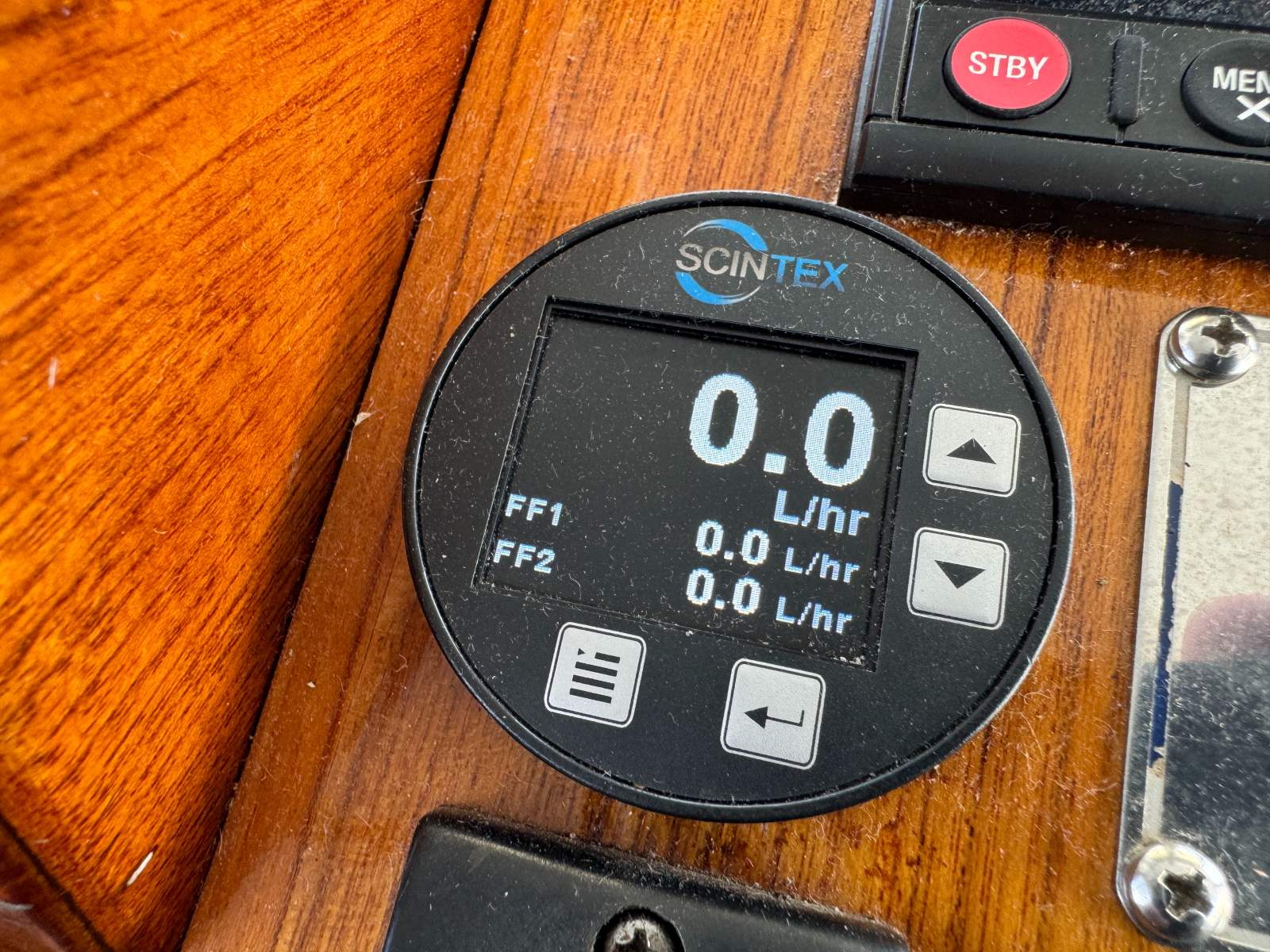 Masters 35 Flybridge - Survey, autopilot, 2000w inverter For Sale | Buy ...