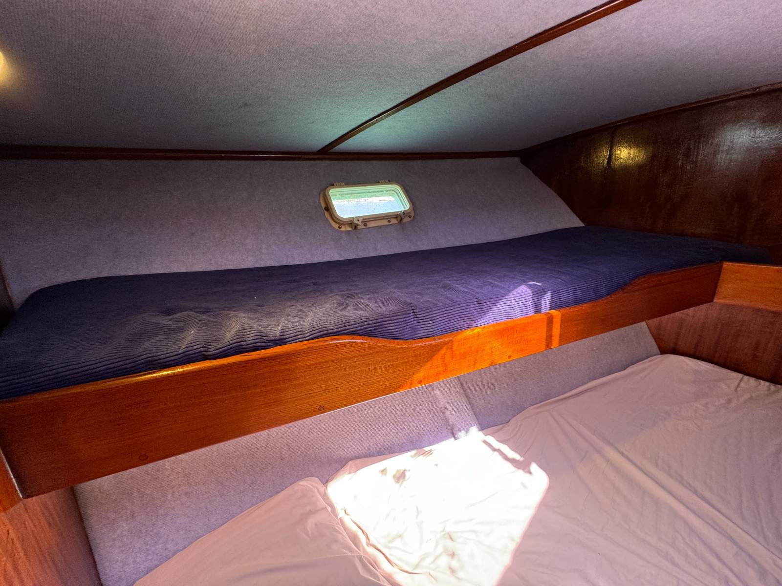 Masters 35 Flybridge - Survey, autopilot, 2000w inverter For Sale | Buy ...