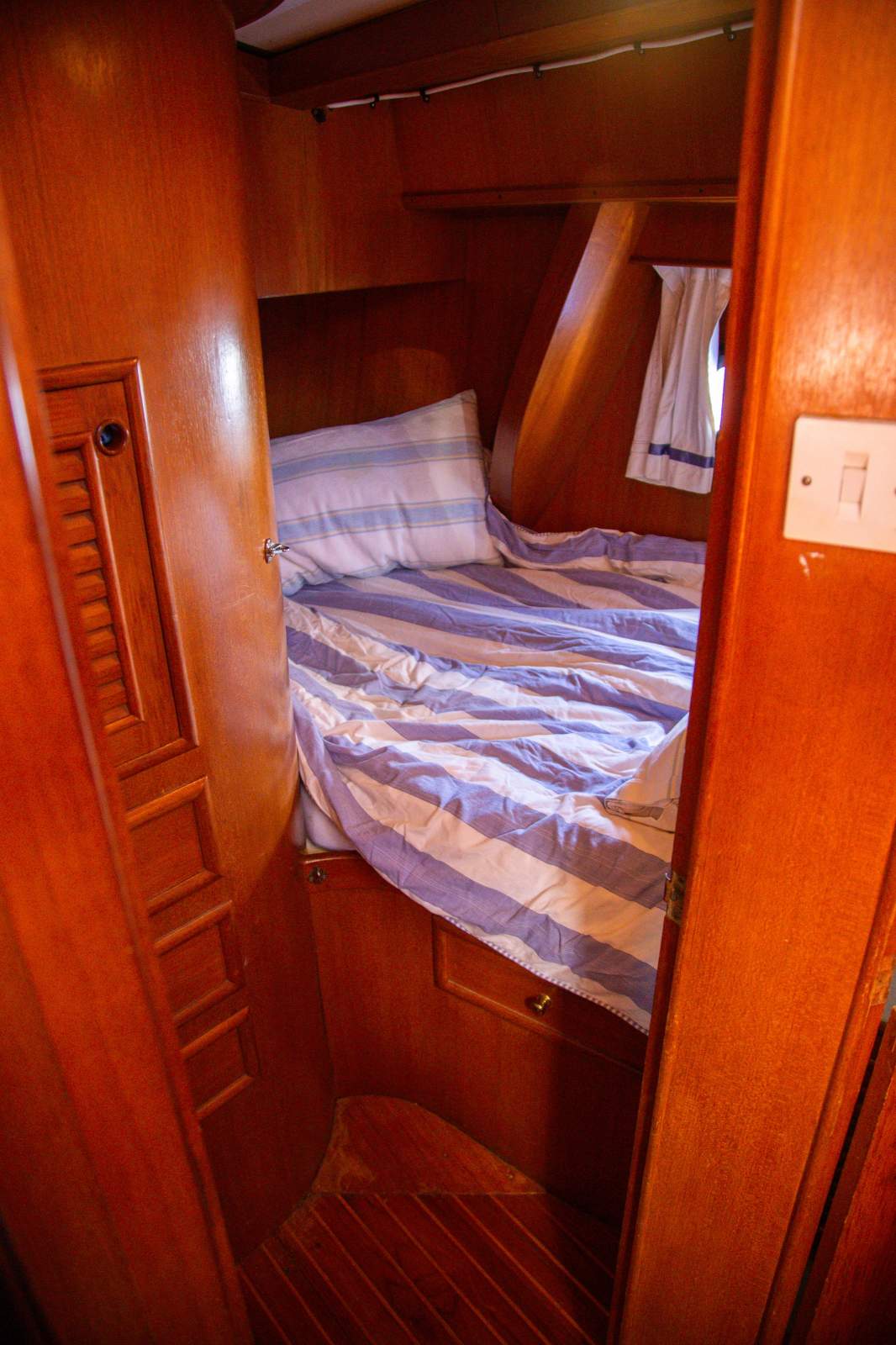 Used Cheoy Lee 43 Pilothouse Motorsailer Highly Upgraded, New Mast ...
