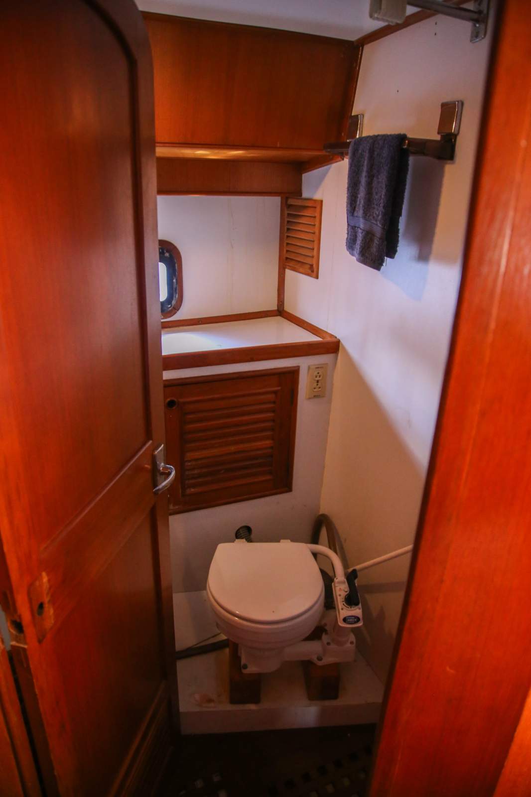 Used Cheoy Lee 43 Pilothouse Motorsailer Highly Upgraded, New Mast ...