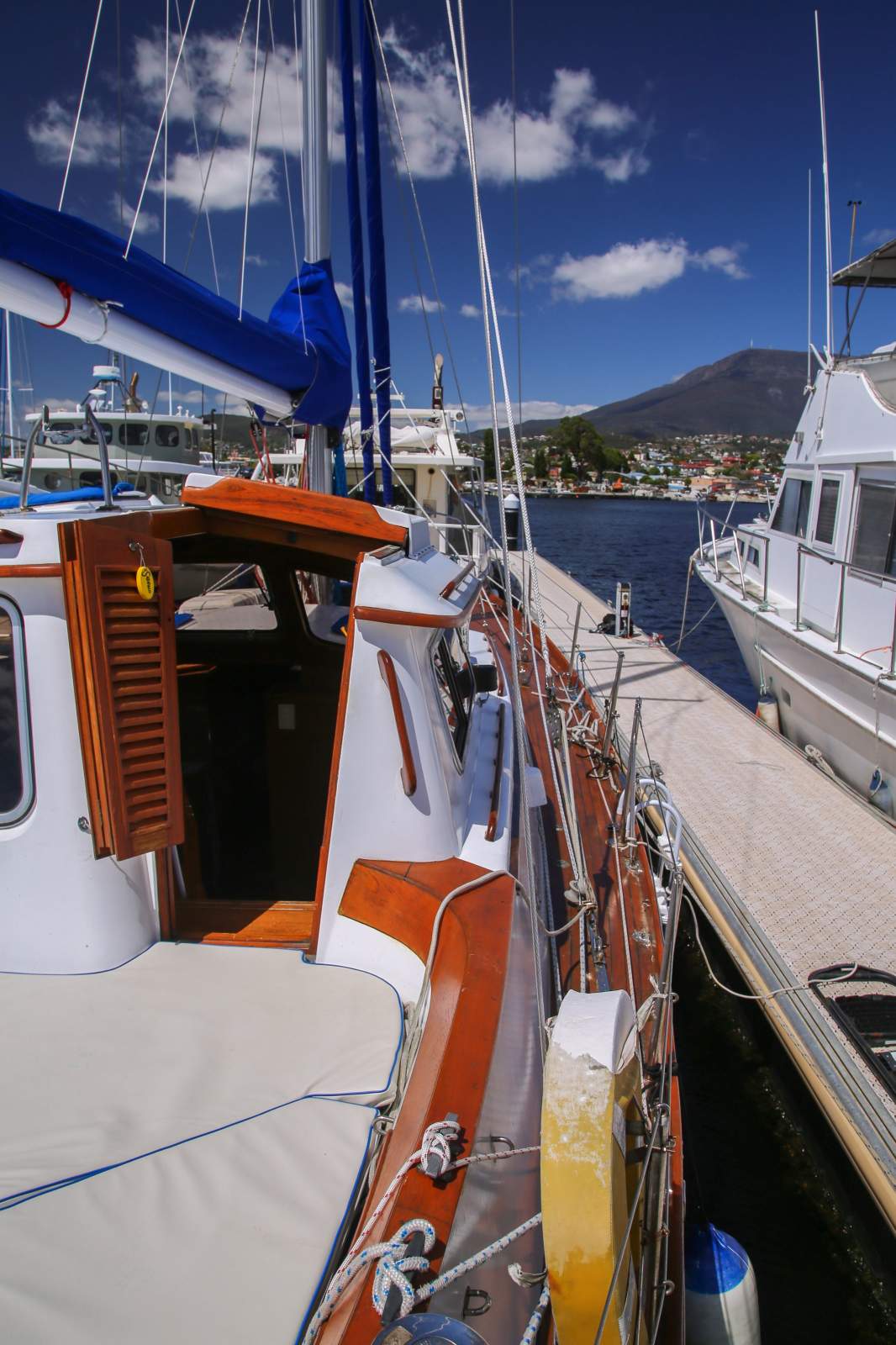 Cheoy Lee 43 Pilothouse Motorsailer HIGHLY UPGRADED, NEW MAST, RIGGING ...