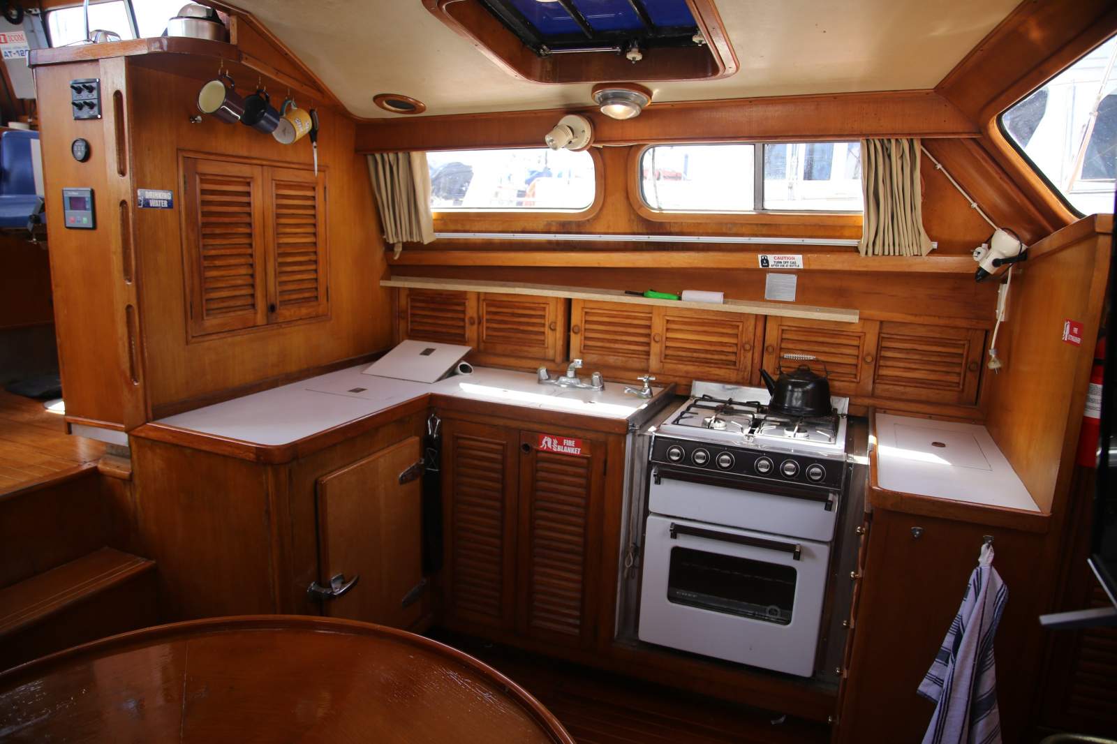 Used Cheoy Lee 43 Pilothouse Motorsailer Highly Upgraded, New Mast ...