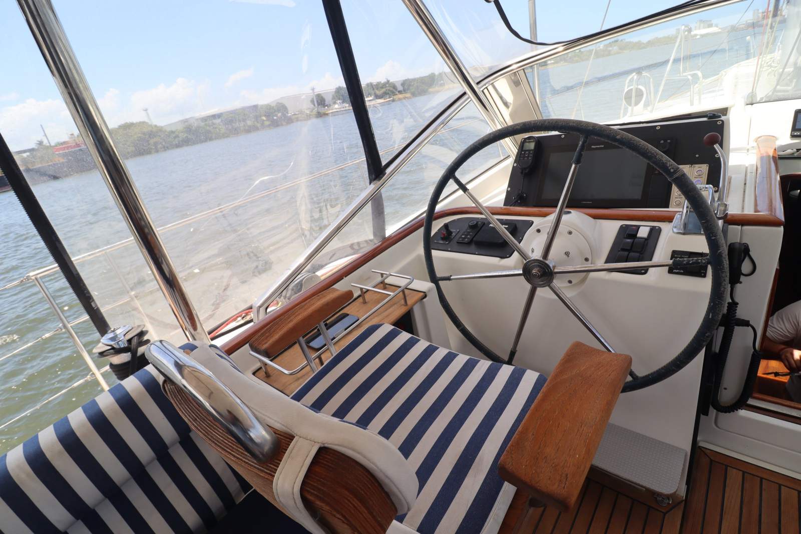 Used Beneteau 57 - Centre Cockpit for Sale | Yachts For Sale | Yachthub