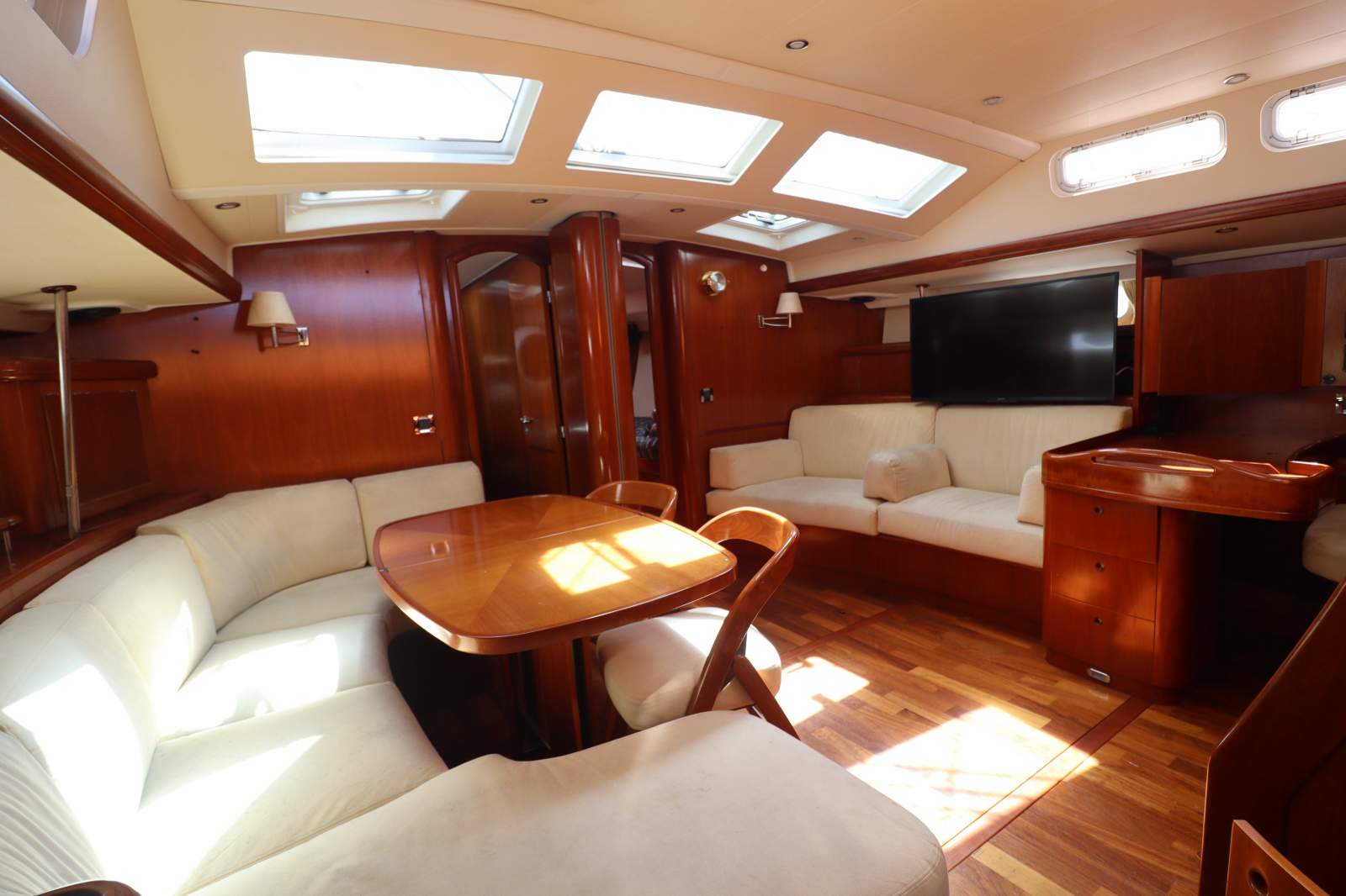 Used Beneteau 57 - Centre Cockpit for Sale | Yachts For Sale | Yachthub