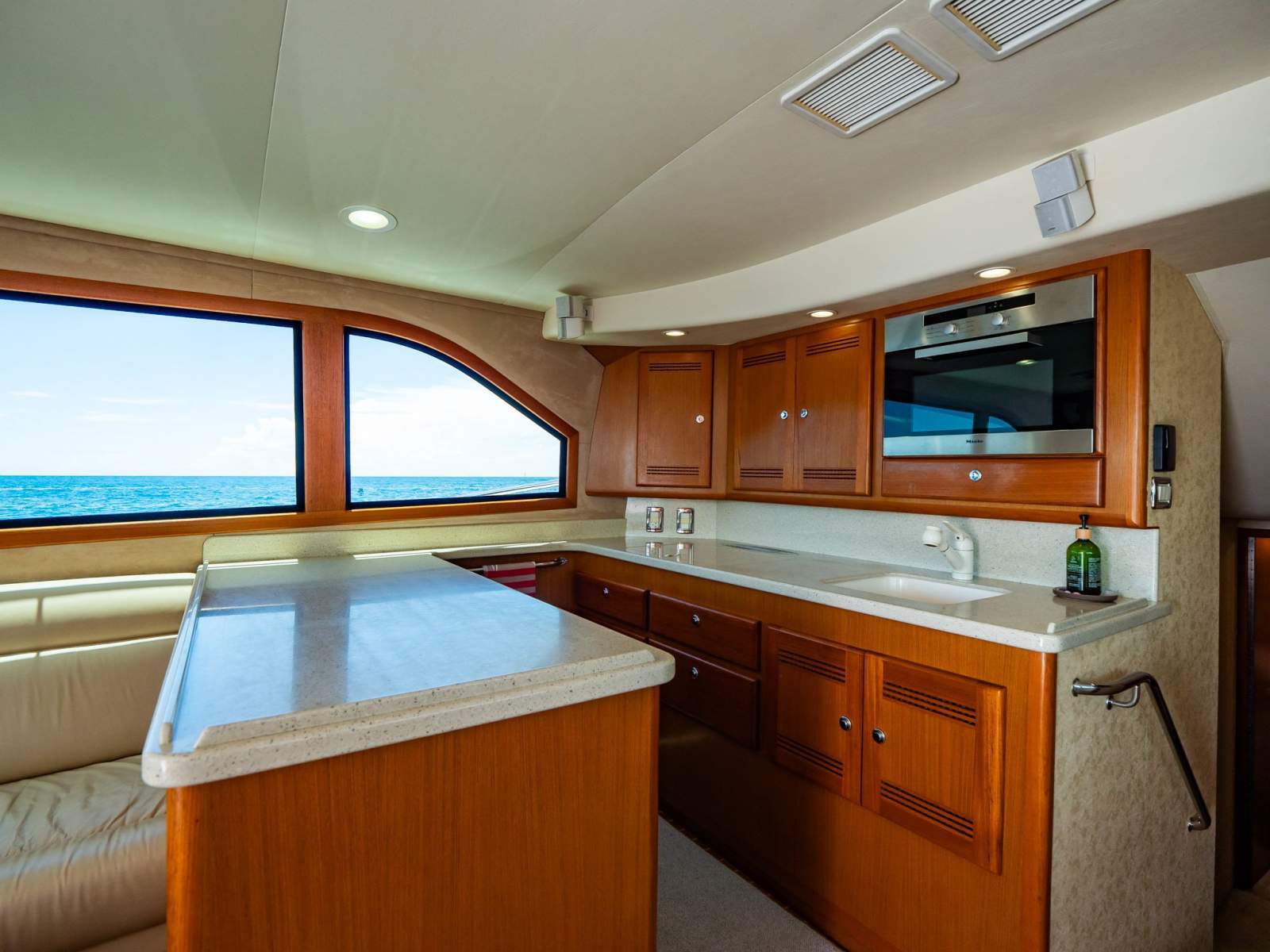 Used Cabo 48 Flybridge Sportfish for Sale | Boats For Sale | Yachthub