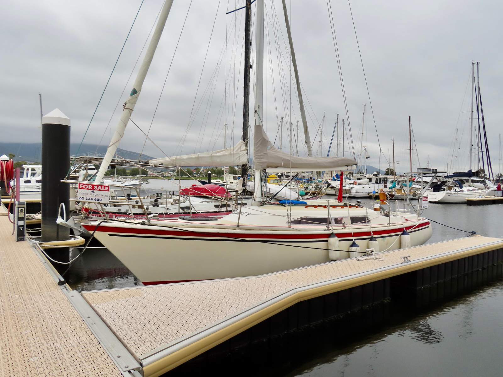 Used Traditional 30 Extensively Upgraded, Impressive Cruiser/racer! for ...