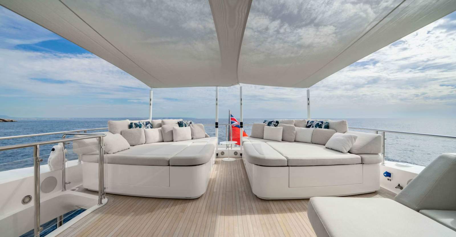 Used Sunseeker 131 for Sale | Boats For Sale | Yachthub