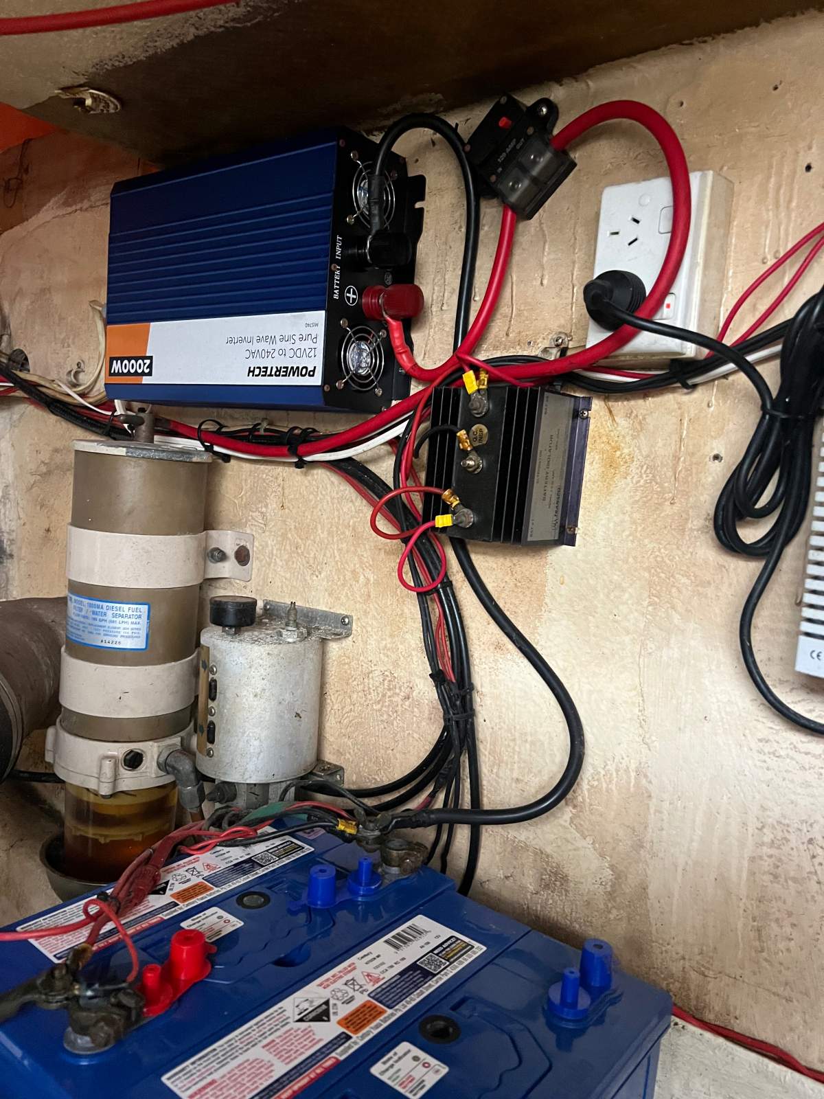 Used Mariner 38 Sedan Sportscruiser 375 Hr On 6.2l V8 Mercruiser ...