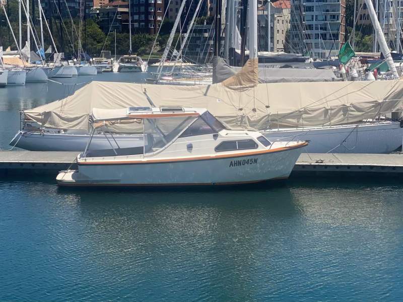 Cruisecraft 580d Diesel Displacement Fibreglass Cruiser: Power Boats ...