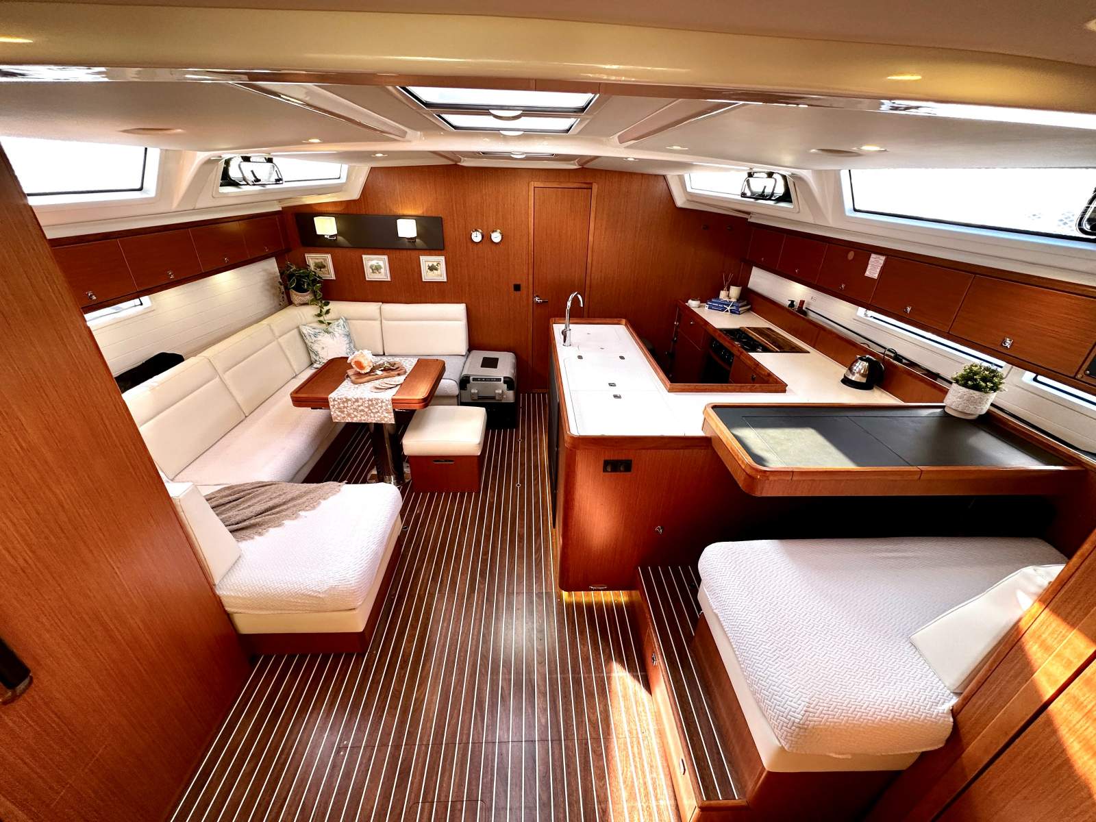 Used Bavaria Cruiser 56 for Sale | Yachts For Sale | Yachthub