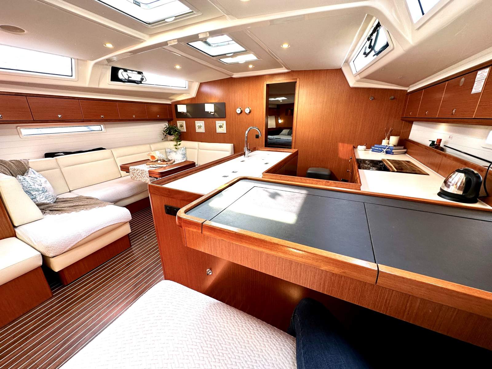 Used Bavaria Cruiser 56 for Sale | Yachts For Sale | Yachthub