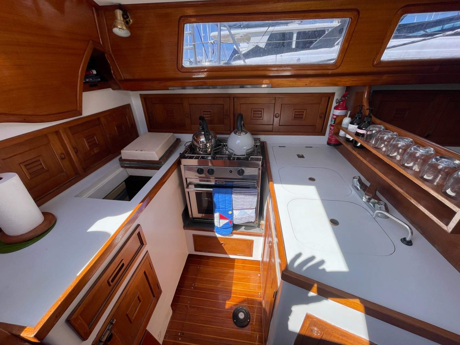 Used Cheoy Lee 35 for Sale | Yachts For Sale | Yachthub