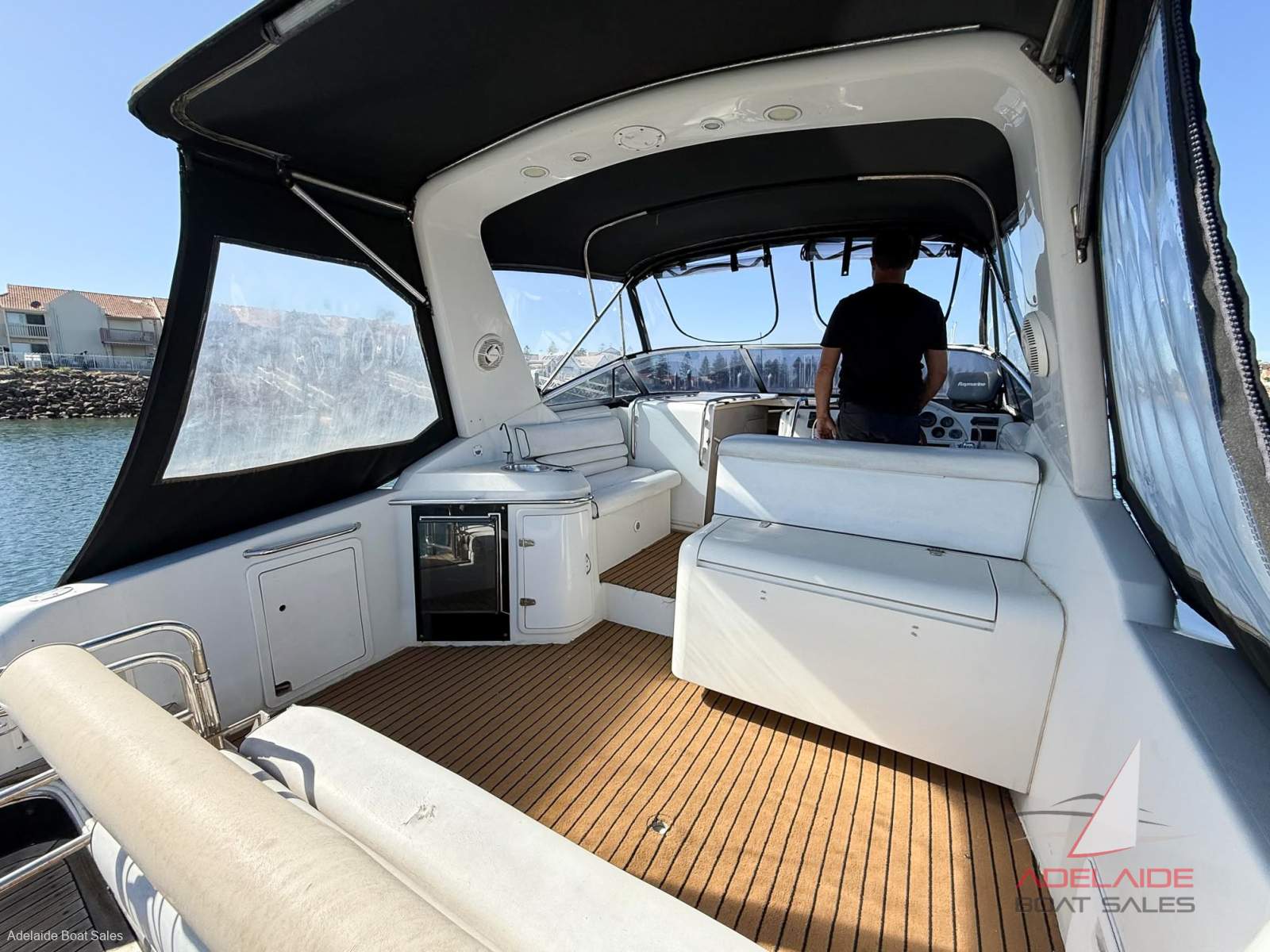 Used Chris Craft 3400 Sports Cruiser Twin Shaft Diesel for Sale | Boats ...