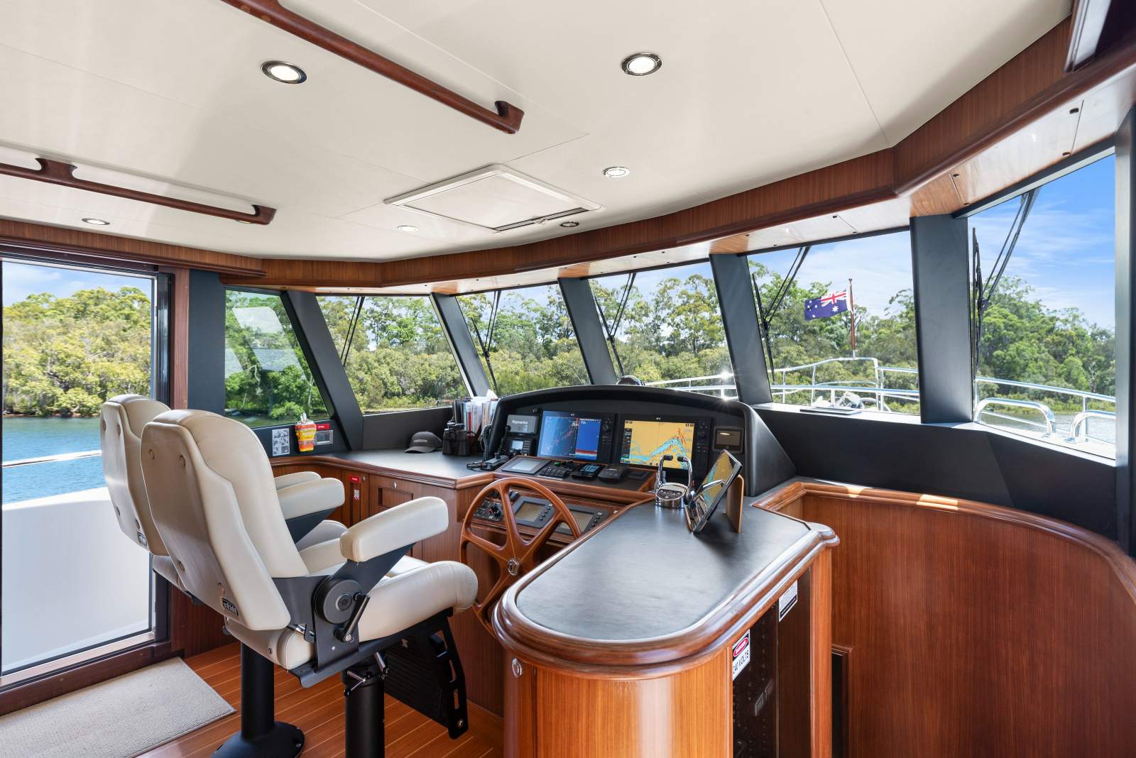 Used Ocean Alexander 60 Trawler for Sale | Boats For Sale | Yachthub