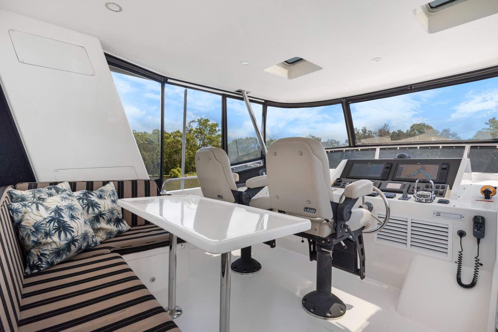 Used Ocean Alexander 60 Trawler for Sale | Boats For Sale | Yachthub