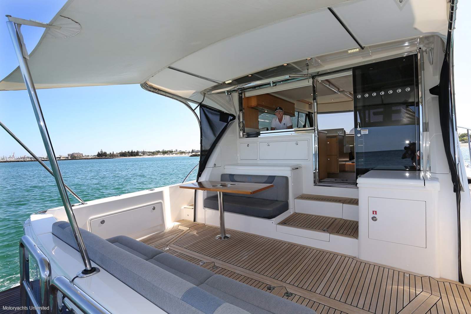 Used Riviera 52 Enclosed Flybridge - Stunning Three Cabin Model ...