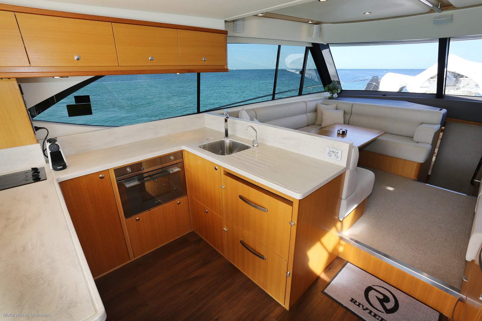 Used Riviera 52 Enclosed Flybridge - Stunning Three Cabin Model ...