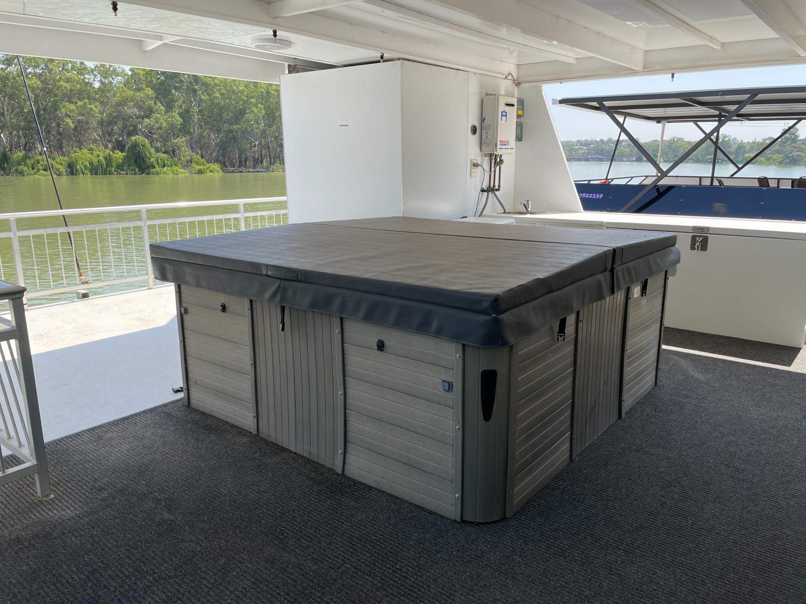Used Ripple Effect - 4 Bedroom Commercial Houseboat for Sale | Boats ...