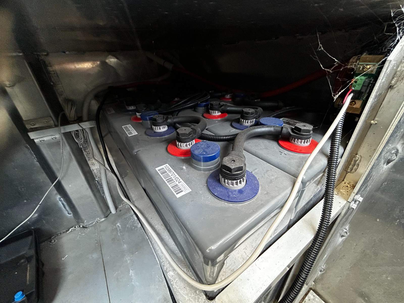 Used Ripple Effect - 4 Bedroom Commercial Houseboat for Sale | Boats ...