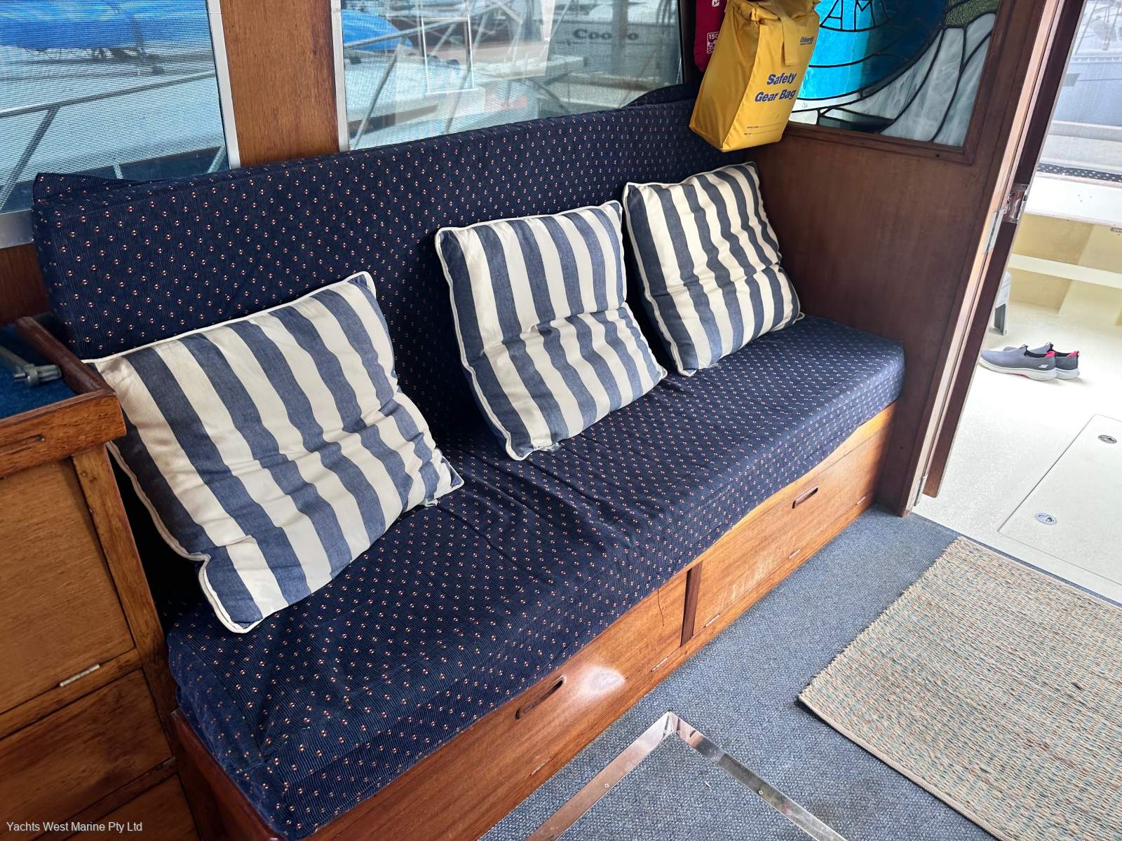 Northshore 37 Flybridge Cruiser " DIESEL SHAFT, BOW THRUSTER, DUAL ...