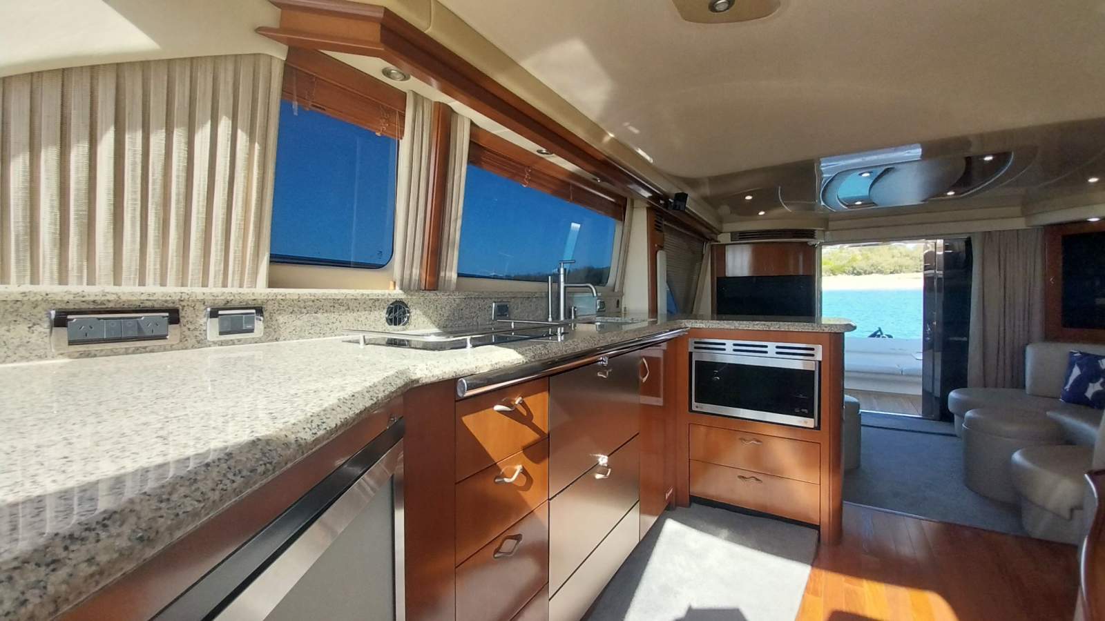 Used Sea Ray 58 Sedan Bridge for Sale | Boats For Sale | Yachthub