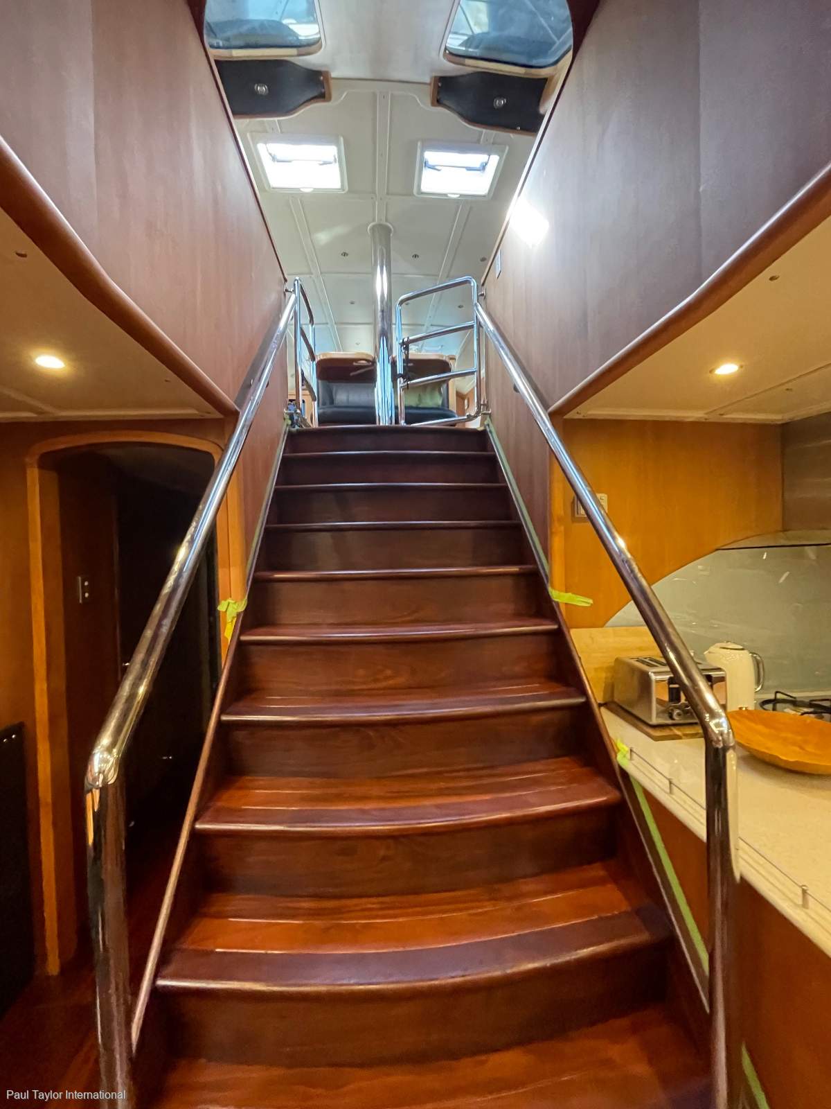 Used Huntress 94 Sailing Motor Yacht Custom Built -long Range Crusing ...