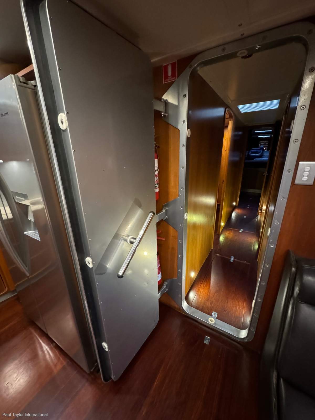 Used Huntress 94 Sailing Motor Yacht Custom Built -long Range Crusing ...