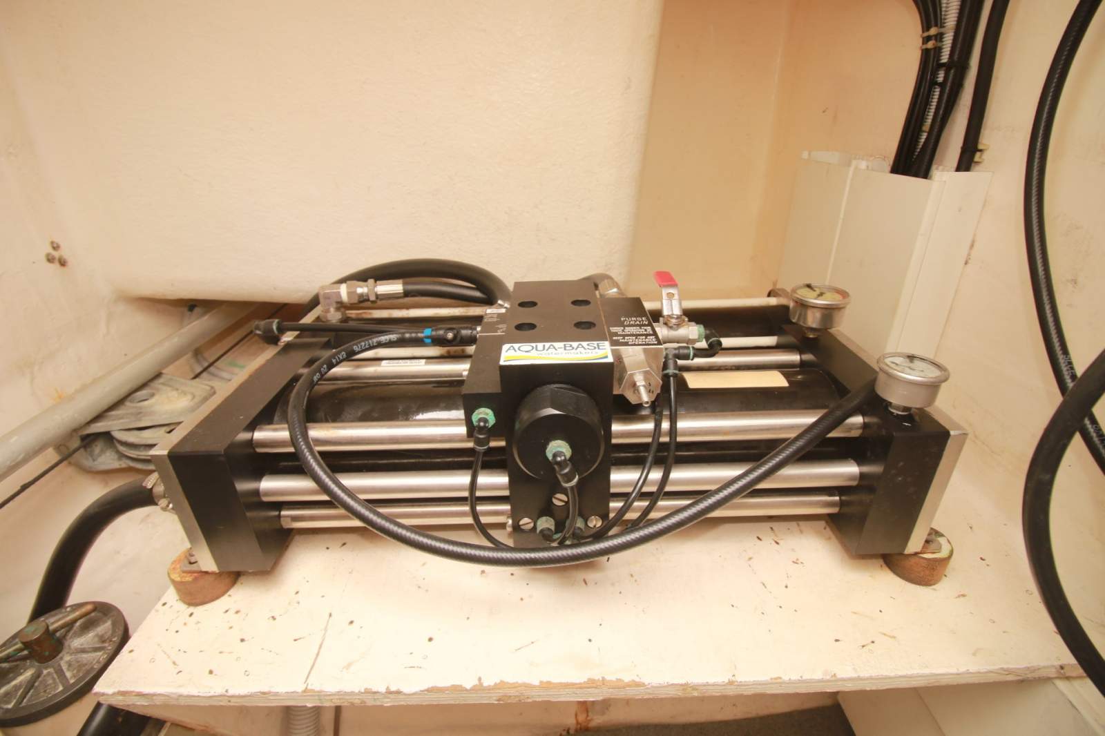 Used Fountaine Pajot Bahia 46 Genset, Watermaker, Dive Compressor, Rib+ ...