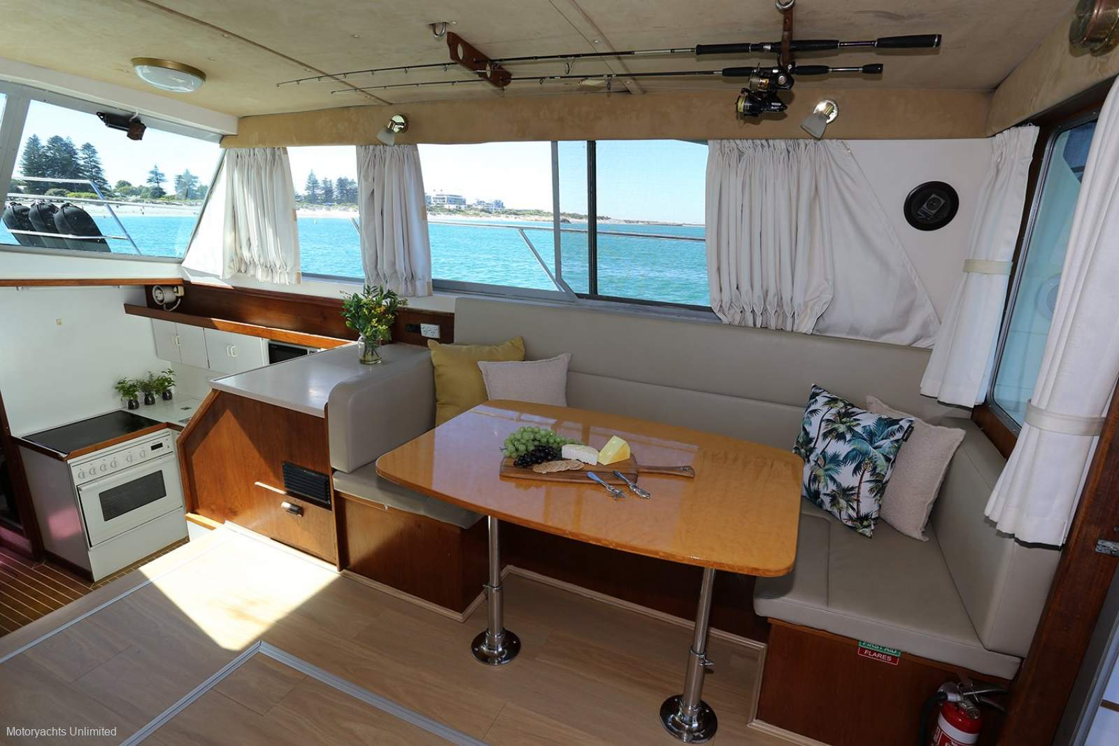 Bertram 45 Flybridge - Well equipped and presented for her age For Sale ...