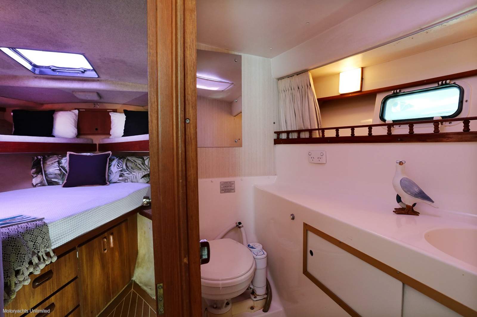 Bertram 45 Flybridge - Well equipped and presented for her age For Sale ...