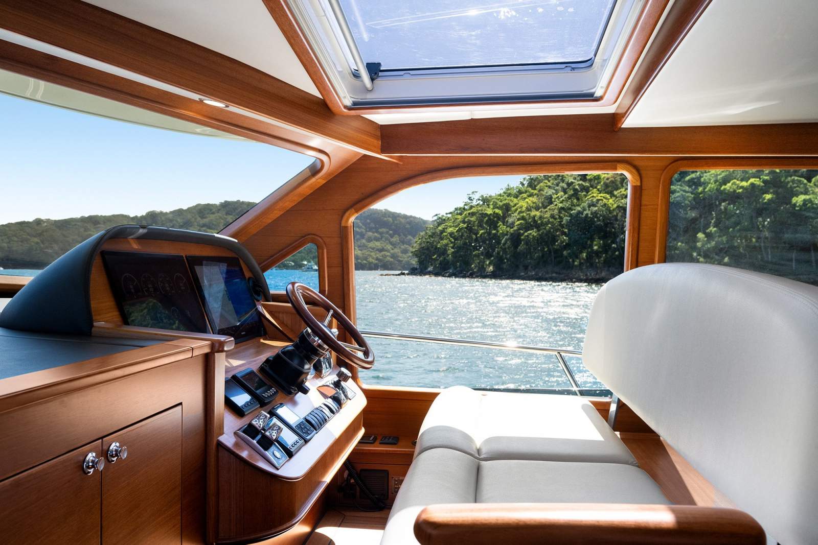 Used Palm Beach Motor Yachts 65 for Sale | Boats For Sale | Yachthub