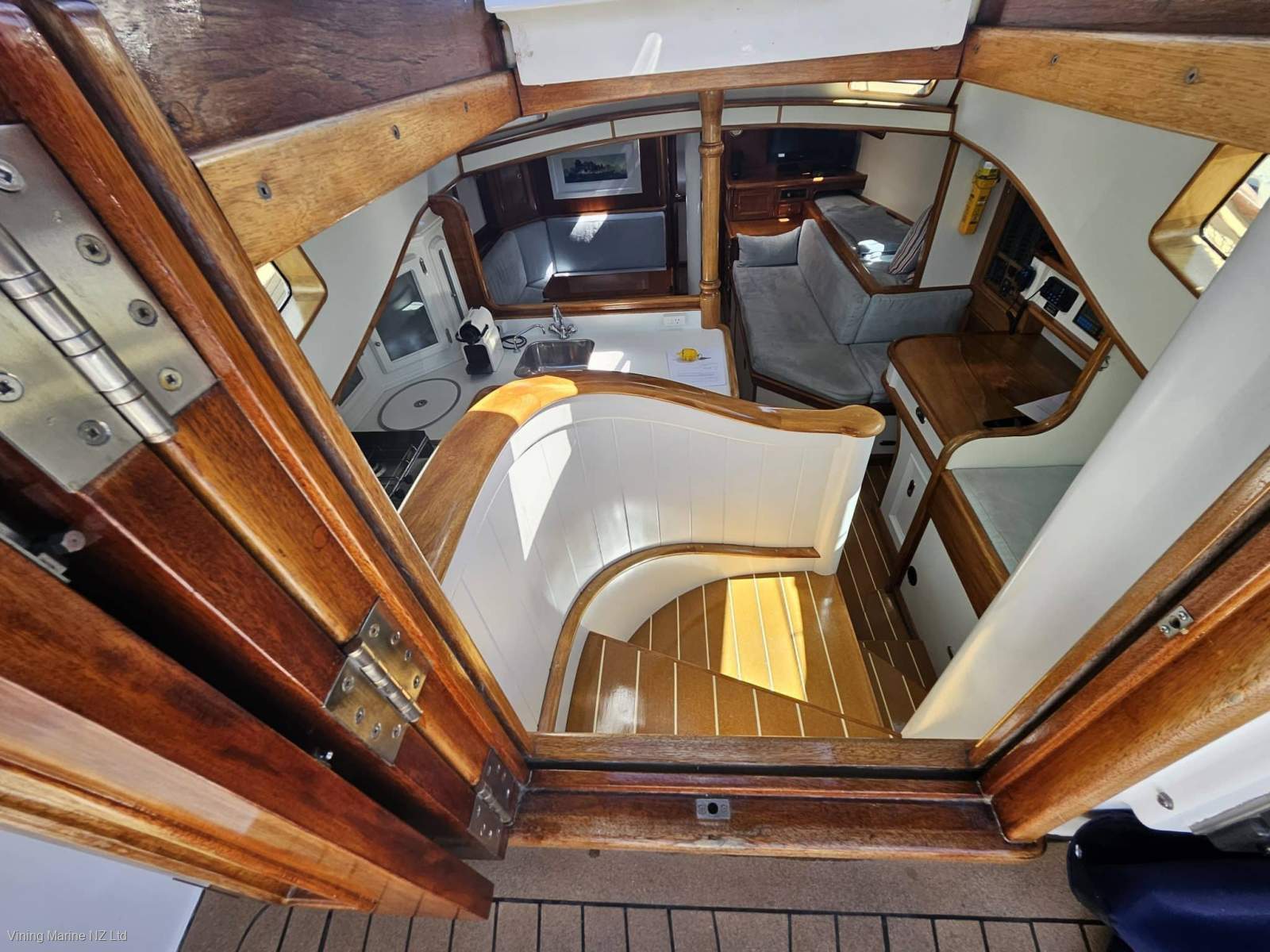 Used Roberts 36 Offshore Cruiser for Sale | Yachts For Sale | Yachthub