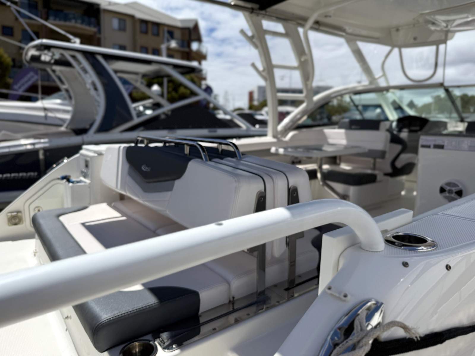 Used Robalo R317 - Versatility Meets Innovation! for Sale | Boats For ...